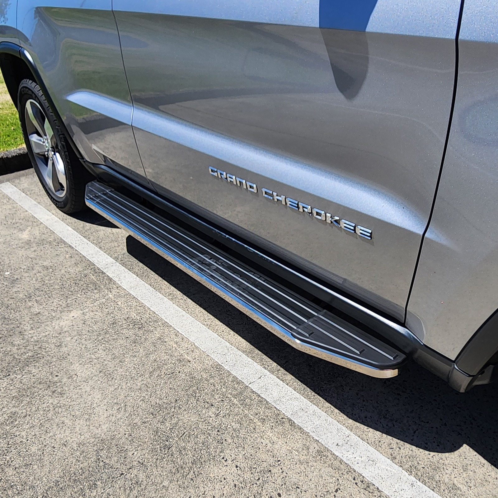 Premium Side Steps Running Boards to suit Jeep Grand Cherokee 2011 ...