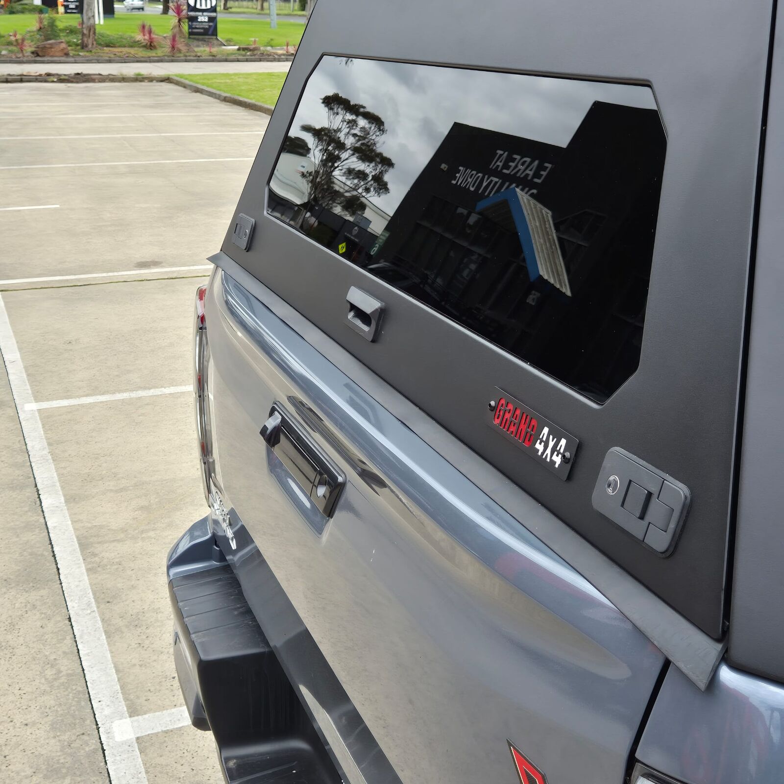G4 Hybrid Ute Tub Canopy - For Isuzu D-Max 2020-2025