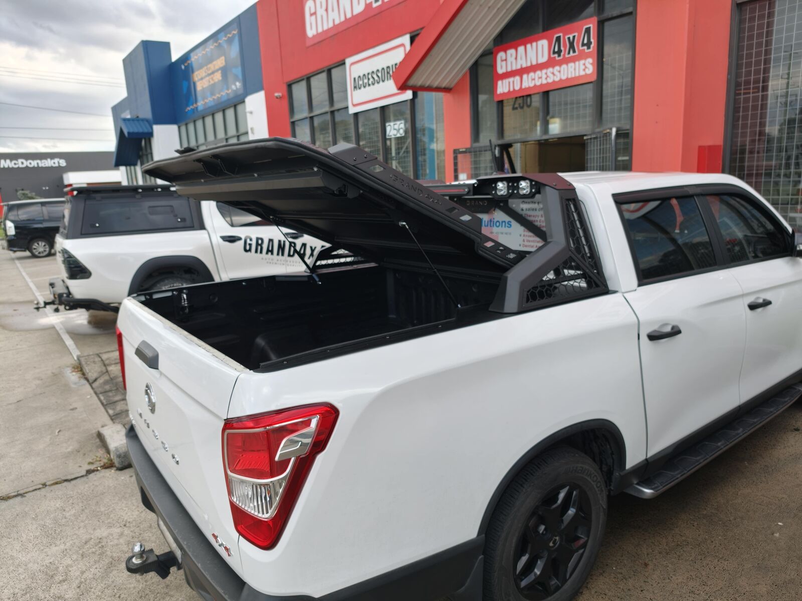 Heavy Duty Aluminium Hard Lid Ford Ranger PX 1/2/3 2011-2021 Dual Cab