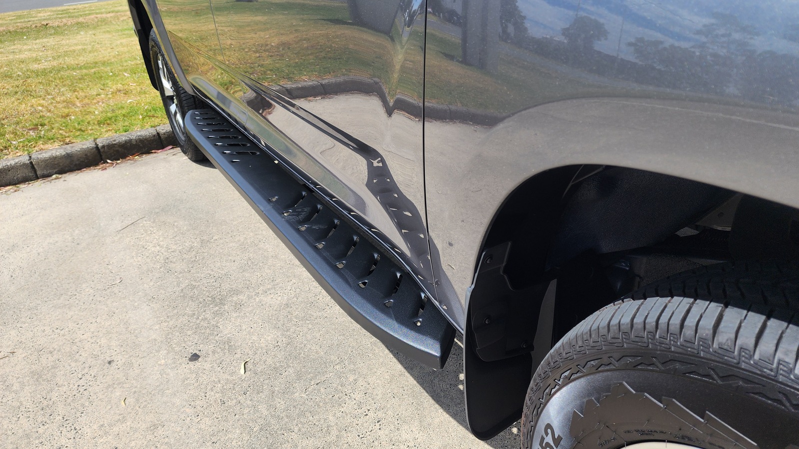 Steel Side Steps (Sharkfin Design) for LDV T60 2017-2023 LUXE PRO ...