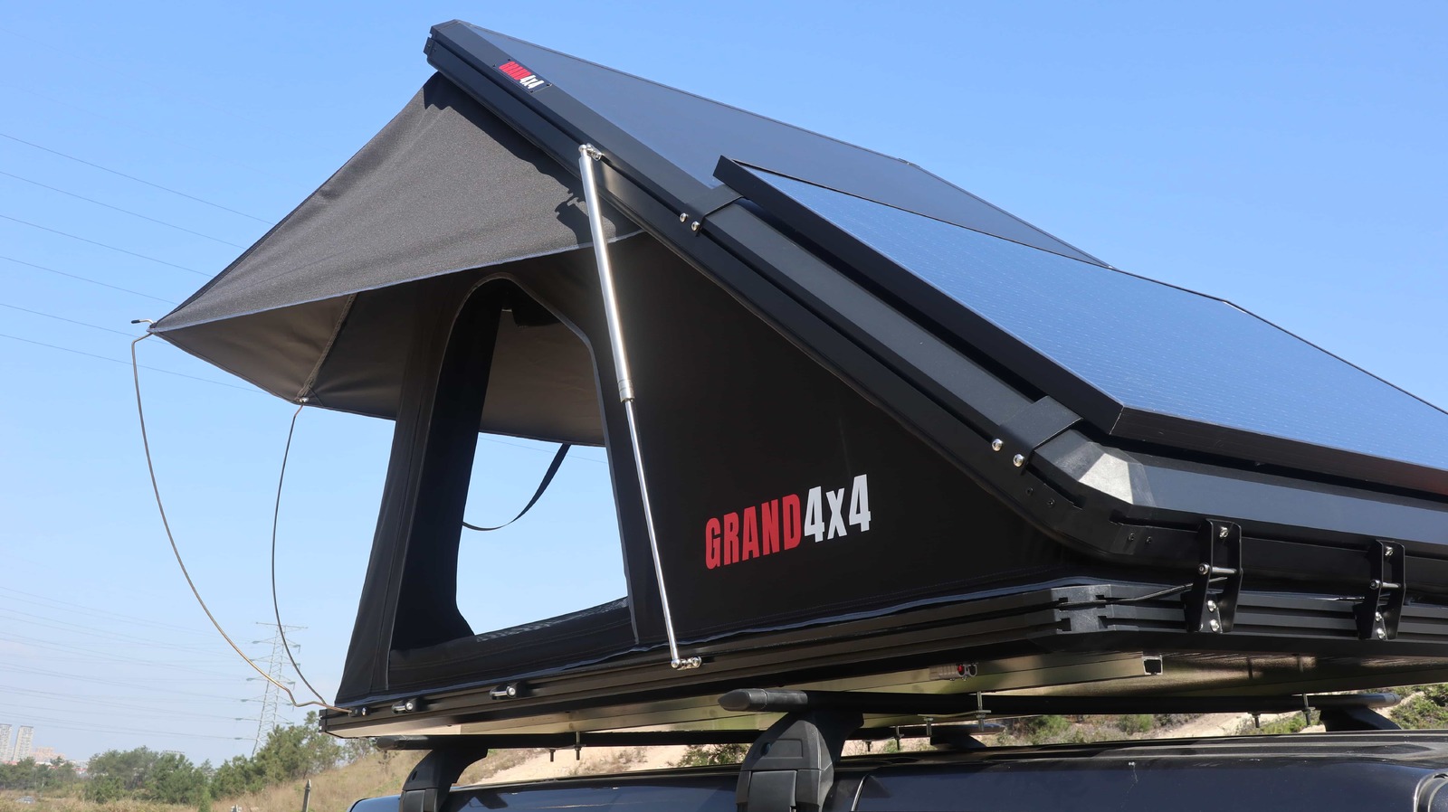 G4 Adventure XL Rooftop Tent + Solar Panel + Roof Rack - GRAND4x4
