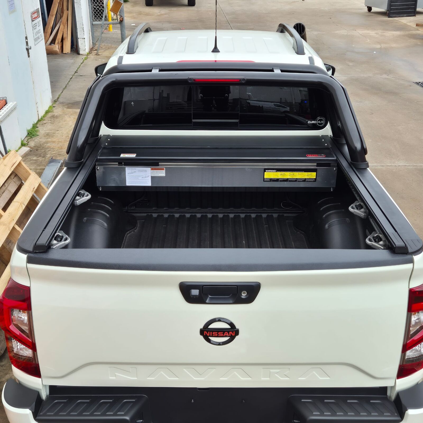 Electric Roller Shutter Tonneau Cover for Nissan Navara NP300 2015 ...